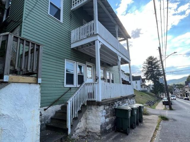 300 302 Howard St 1 Bedroom Apartment for Rent at 300 E Howard St, Bellefonte, PA 16823