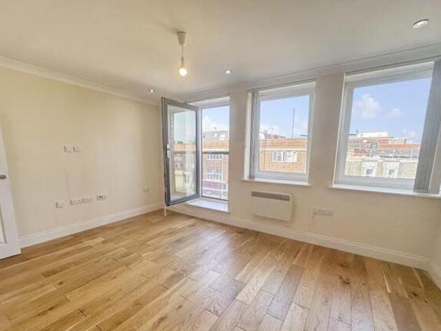 300 310 High Street, New Salisbury House, Slough, 1 Bedroom Apartment