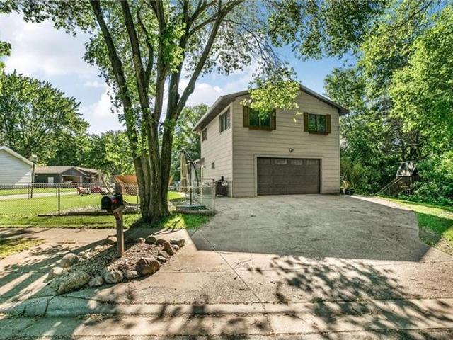 300 7th Ave S, Cold Spring, MN 56320