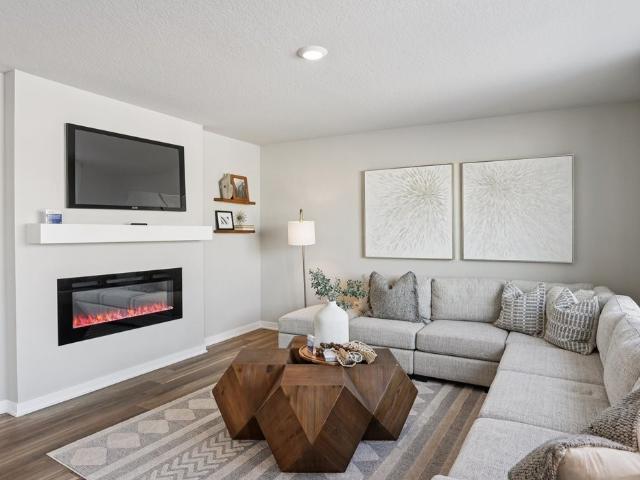 300 40th Street SW