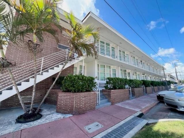 300 74th St #13, Miami Beach, FL 33141
