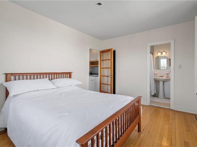 300 8th Avenue, Unit 6M