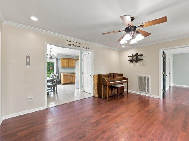 300 Co Rd 1292