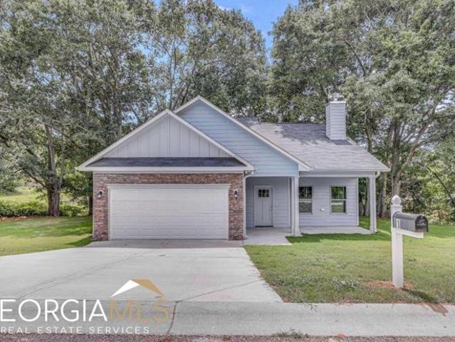 300 Cobb Dr, Royston, GA 30662