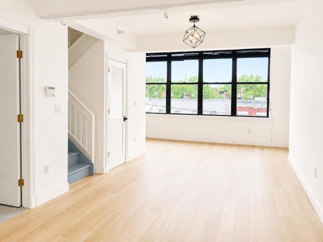 300 Communipaw Ave # 302