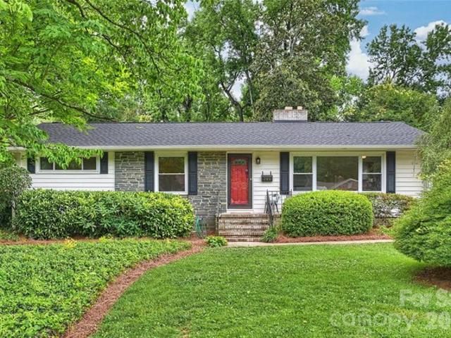 300 Cooper Dr, Charlotte, NC 28210