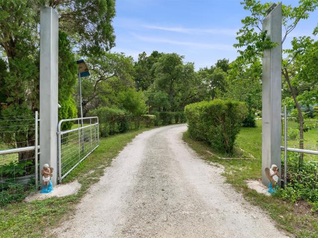 300 Corral Ln, Liberty Hill, TX 78642 | MLS #6340