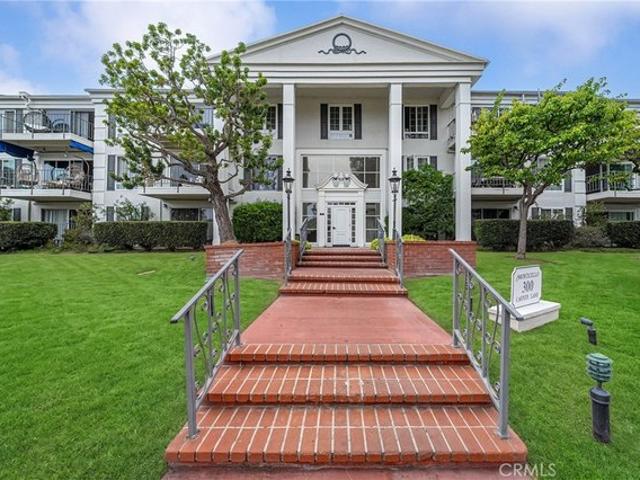 300 Cagney Ln, Newport Beach, CA 92663