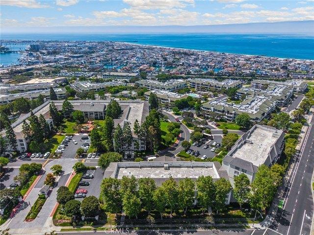 300 Cagney Ln Apt 215, Newport Beach, CA 92663