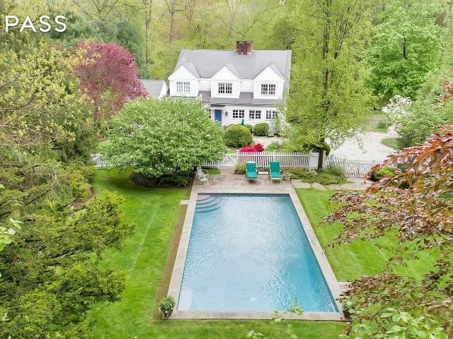 300 Cascade Rd, Stamford, CT