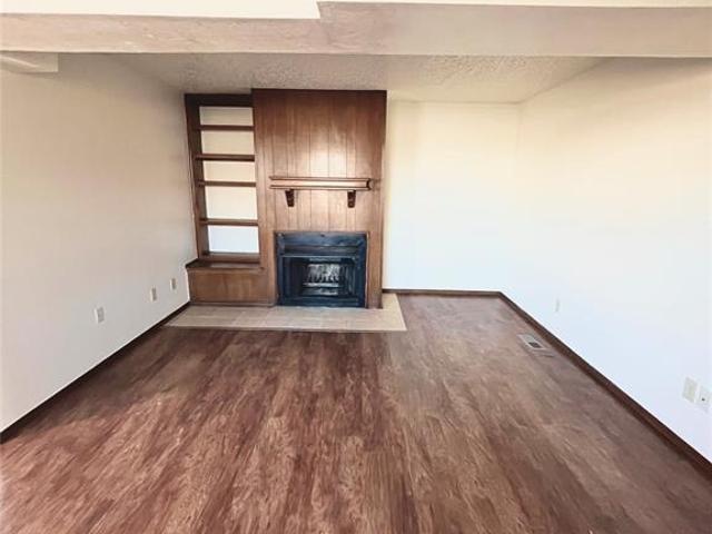 300 Chalmette Drive # c