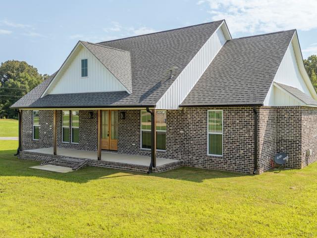 300 Charleston Ln