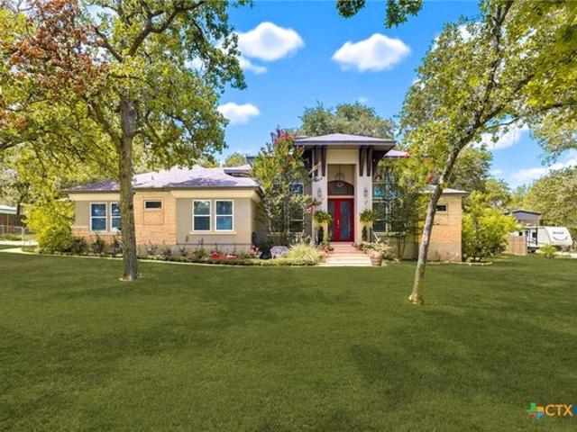 300 Cibolo Ridge Dr, La Vernia, TX 78121