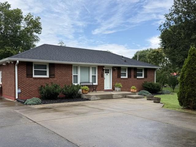 300 Clearview Dr, Smyrna, TN 37167