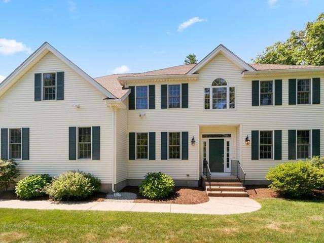 300 Crownshield Ave, Uxbridge, MA 01569