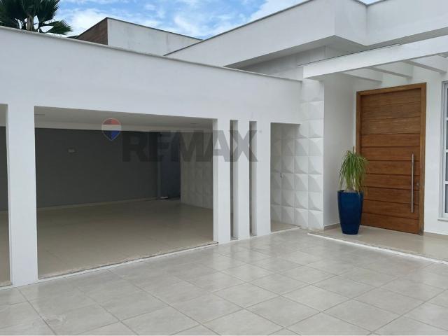 300 Área Útil Casa Alugar, 4 Dormitórios localizado em OUTEIRO DA GLÓRIA, s/n, Outeiro da Glória, Porto Seguro, Bahia, 45810000 | Brasil