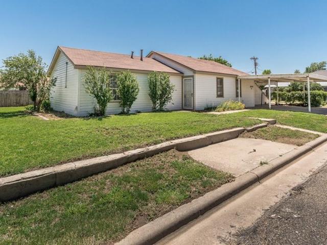 300 Avenue N, Sunray, TX 79086