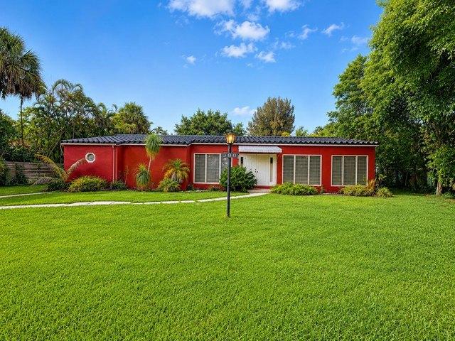 300 Bayberry Dr, Plantation, FL 33317