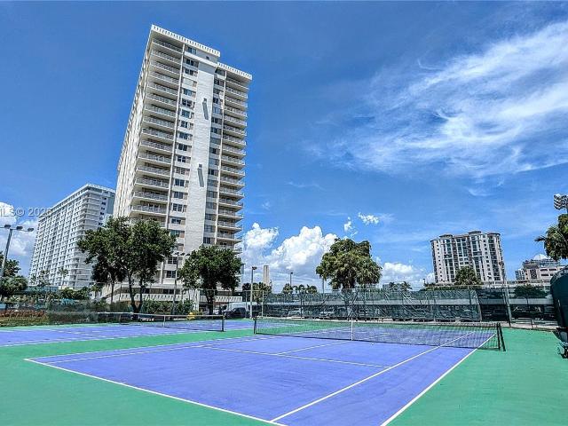 300 Bayview Dr, Unit 206, Sunny Isles Beach, FL 33160 | MLS #A11958 | Compass