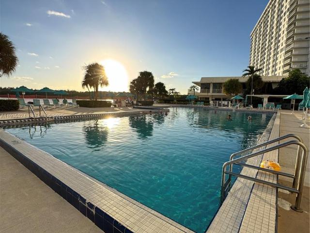 300 Bayview Dr, Unit 509, Sunny Isles Beach, FL 33160 | MLS #A11935
