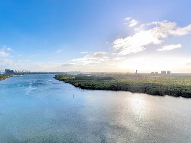 300 Bayview Dr Ph 6, Sunny Isles Beach, FL 33160