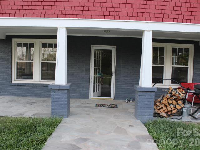 300 Banner Farm Road