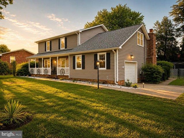 300 Beechnut St, Fredericksburg, VA 22408
