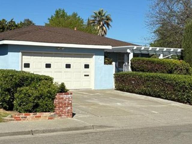 300 Begonia Blvd, Fairfield, CA 94533