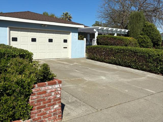 300 Begonia Blvd, Fairfield, CA 94533 | Compass