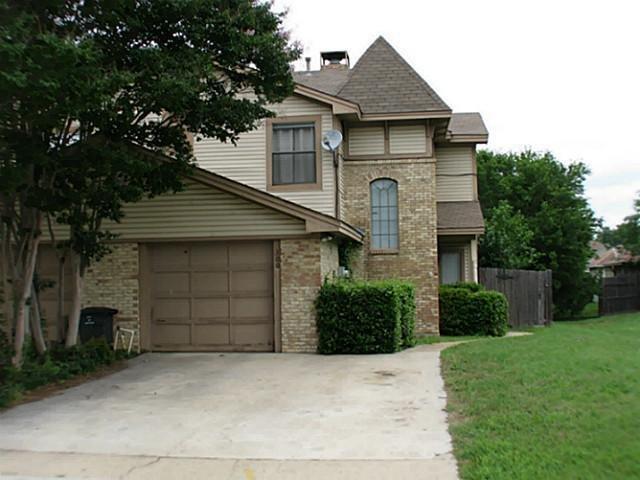 300 Benjamin St, Denton, TX 76207