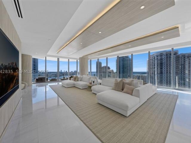 300 Biscayne Boulevard Way Apt 2701, Miami, FL 33131