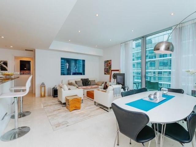 300 Biscayne Blvd S #T 3702, Miami, FL 33131