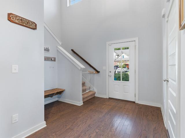 300 Black Thorn Ln
