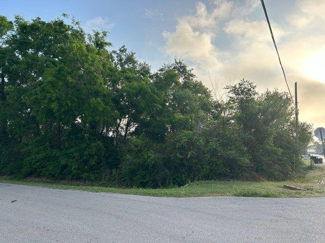 300 Block Fairfield, Shoreacres, TX 77571