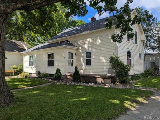300 Bristol St S, Almont Vlg, MI 48003