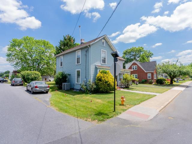 300 broad st