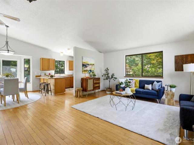 300 Butte Place