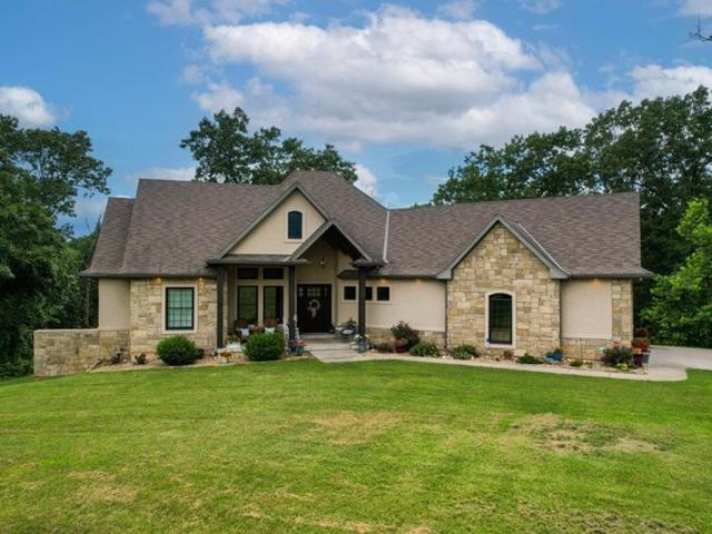300 Buena Vista Pkwy, Strafford, MO 65757