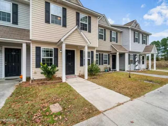300 Burley Drive, Unit 10, Hubert, NC 28539