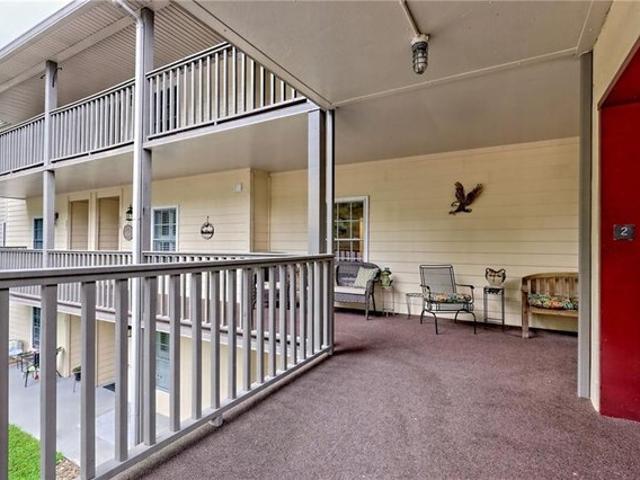 300 Ginger Creek Ln, Clayton, GA 30525