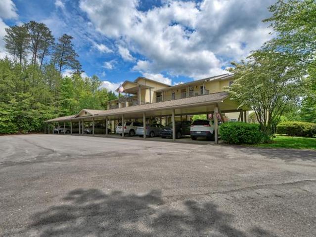 300 Ginger Creek Ln #6 203, Clayton, GA 30525