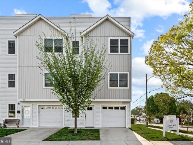 300 Douglas Ave, Colonial Beach, VA 22443 | MLS #VAWE2011 | Compass