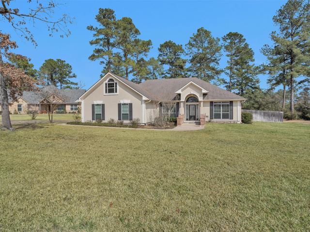 300 Deer Trace Boulevard