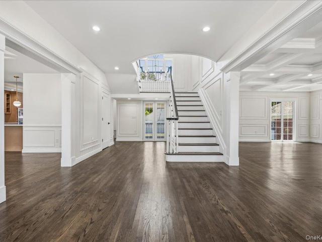 300 Demott Avenue