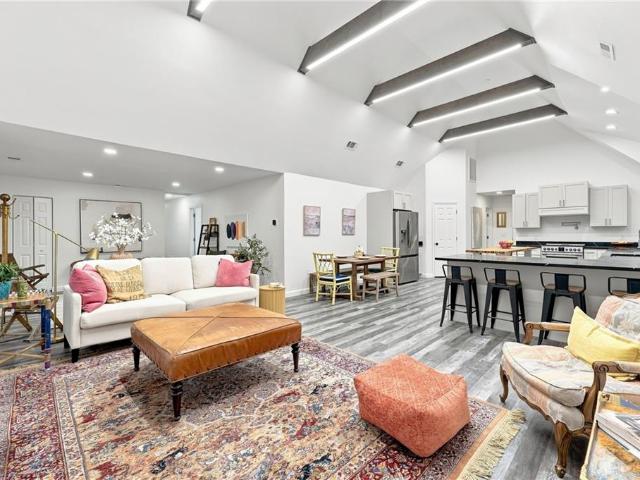300 Dillon DR