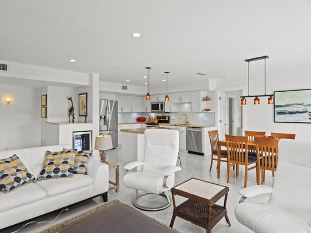 300 Diplomat Pkwy Apt 317, Hallandale Beach, FL 33009