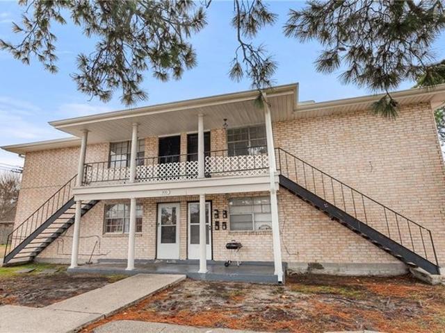 300 Duke Dr, Kenner, LA 70065