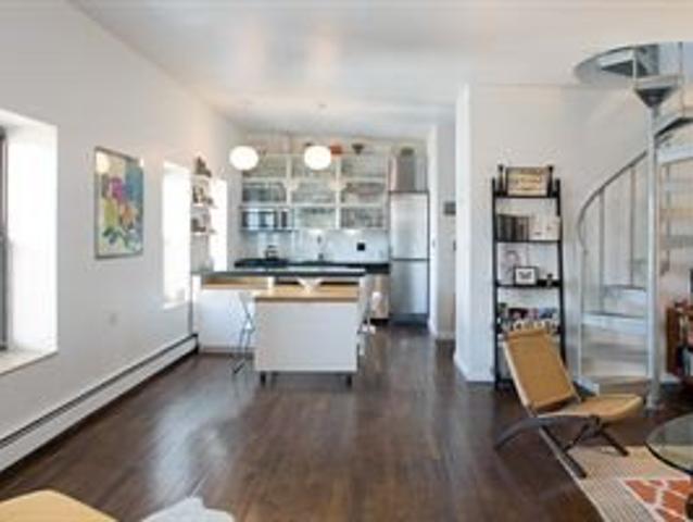 300 E 4th St Apt 5B, New York, NY 10009