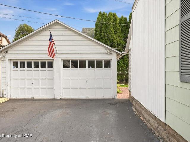 300 E 4th Street