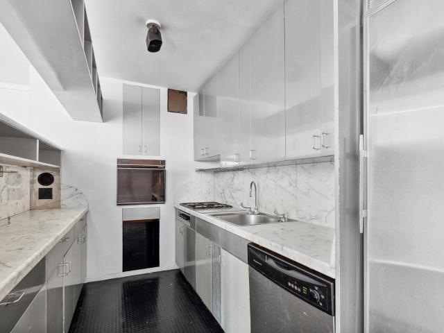 300 E 33Rd Street # 9M